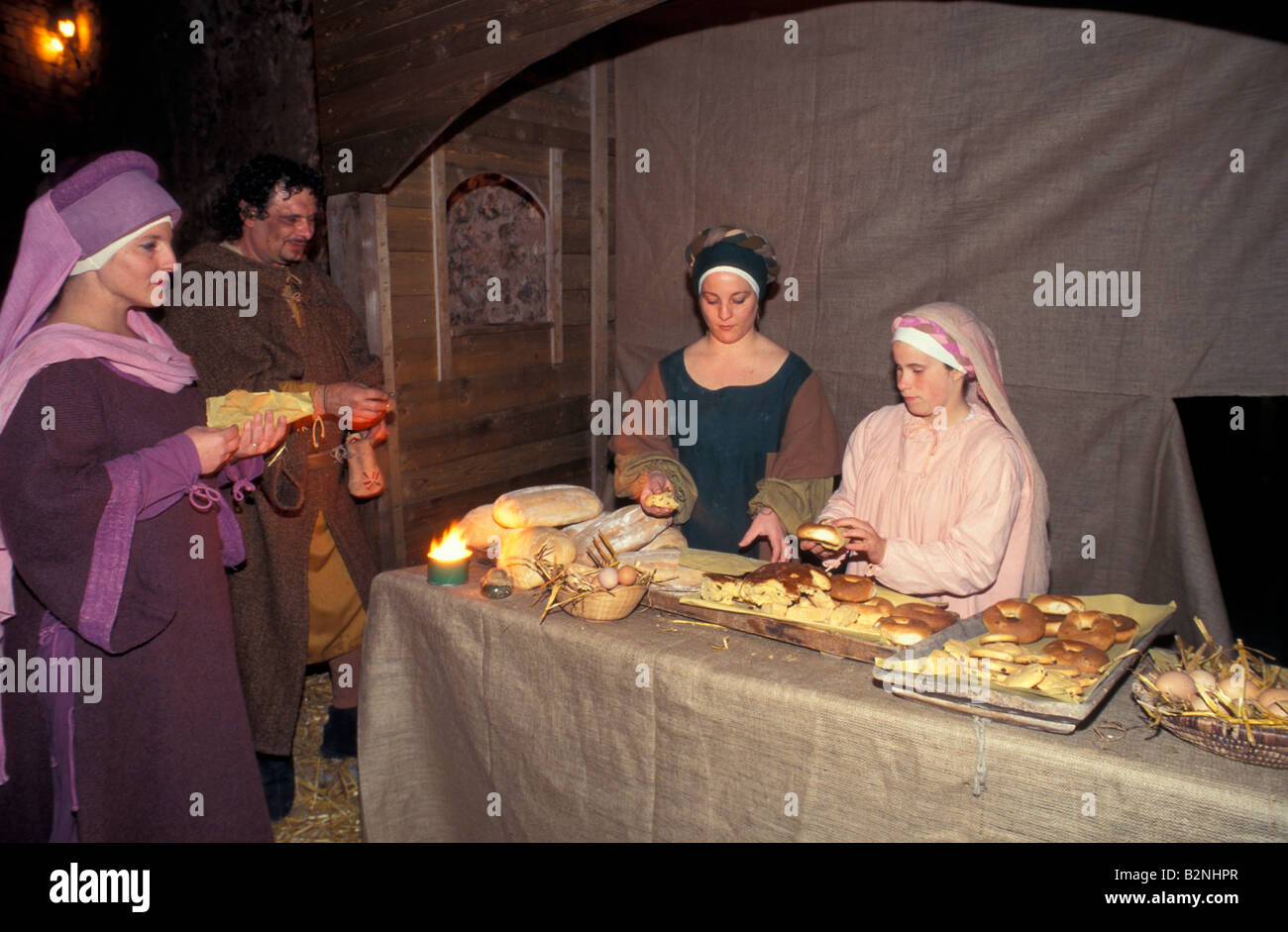 Medieval life hi-res stock photography and images - Alamy
