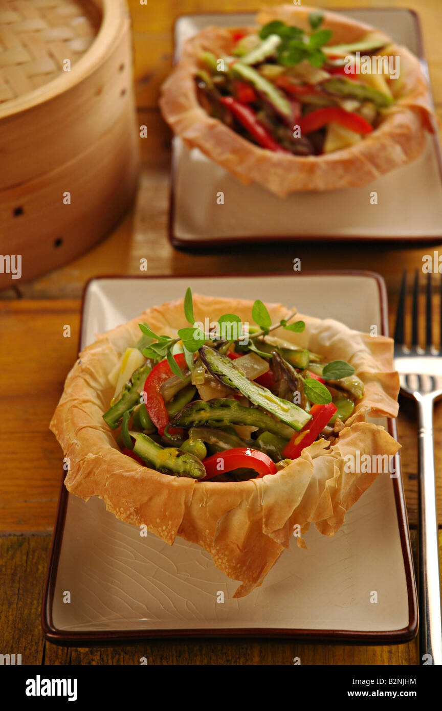 Lukewarm salad hi-res stock photography and images - Alamy