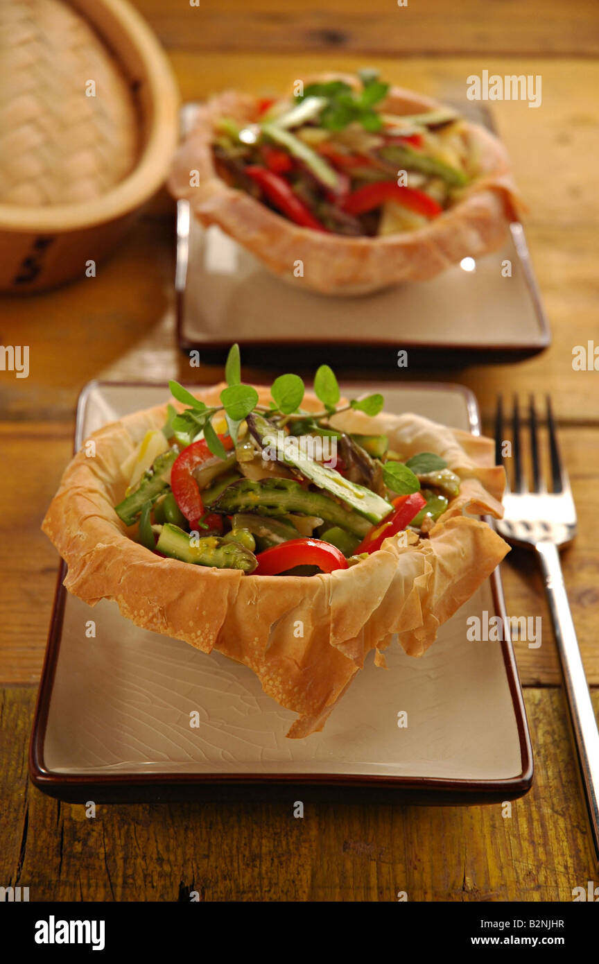 Lukewarm salad hi-res stock photography and images - Alamy