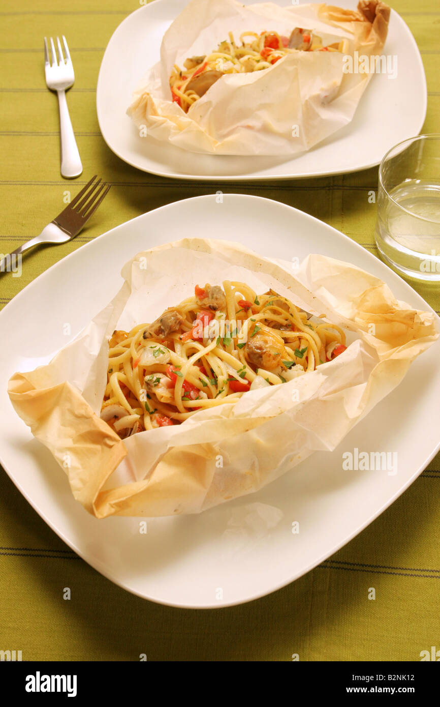 Pasta baked in foil hi-res stock photography and images - Alamy