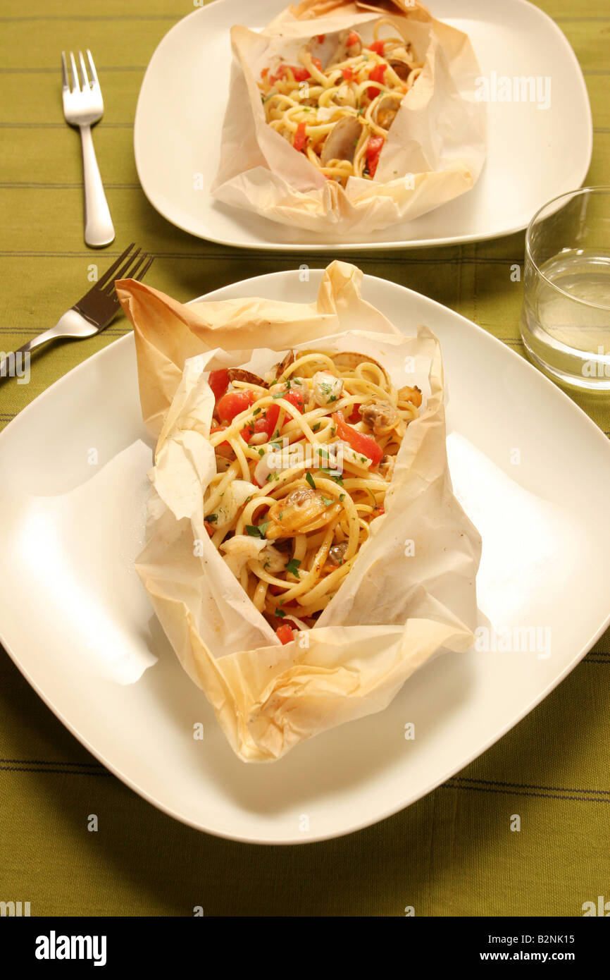 Pasta baked in foil hi-res stock photography and images - Alamy