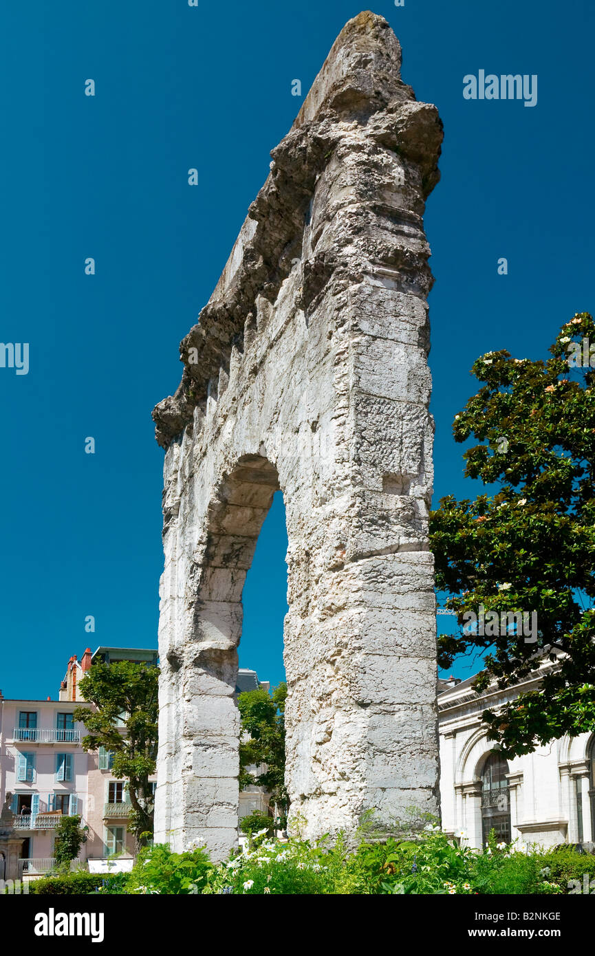 ROMAN GATE AIX LES BAINS SAVOIE RHONE ALPES FRANCE Stock Photo - Alamy