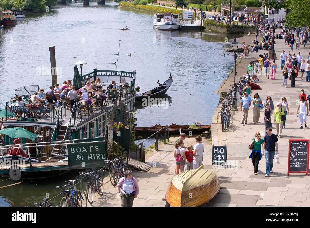 Boat bar hi-res stock photography and images - Alamy