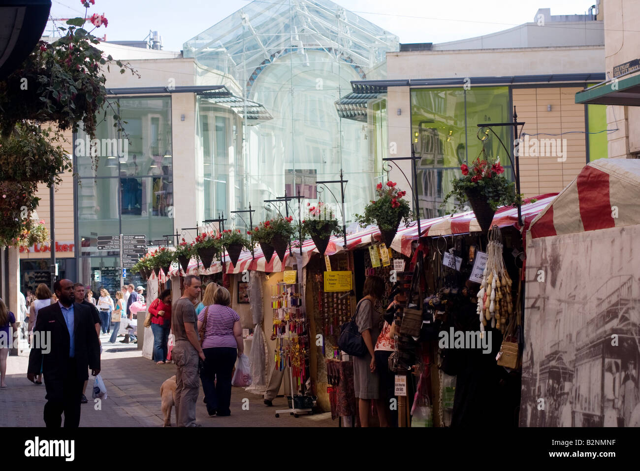 Covered shopping street hi-res stock photography and images - Alamy