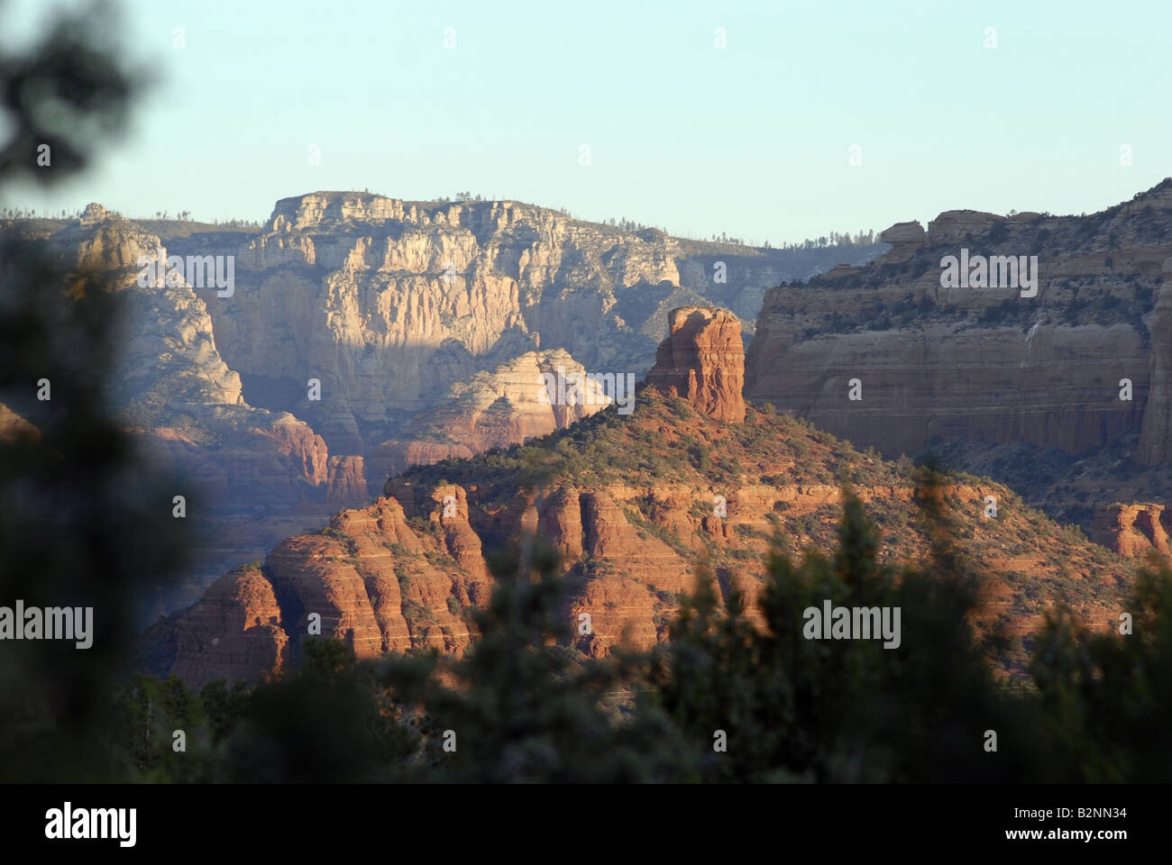Red rocks surround Sedona Arizona Stock Photo - Alamy