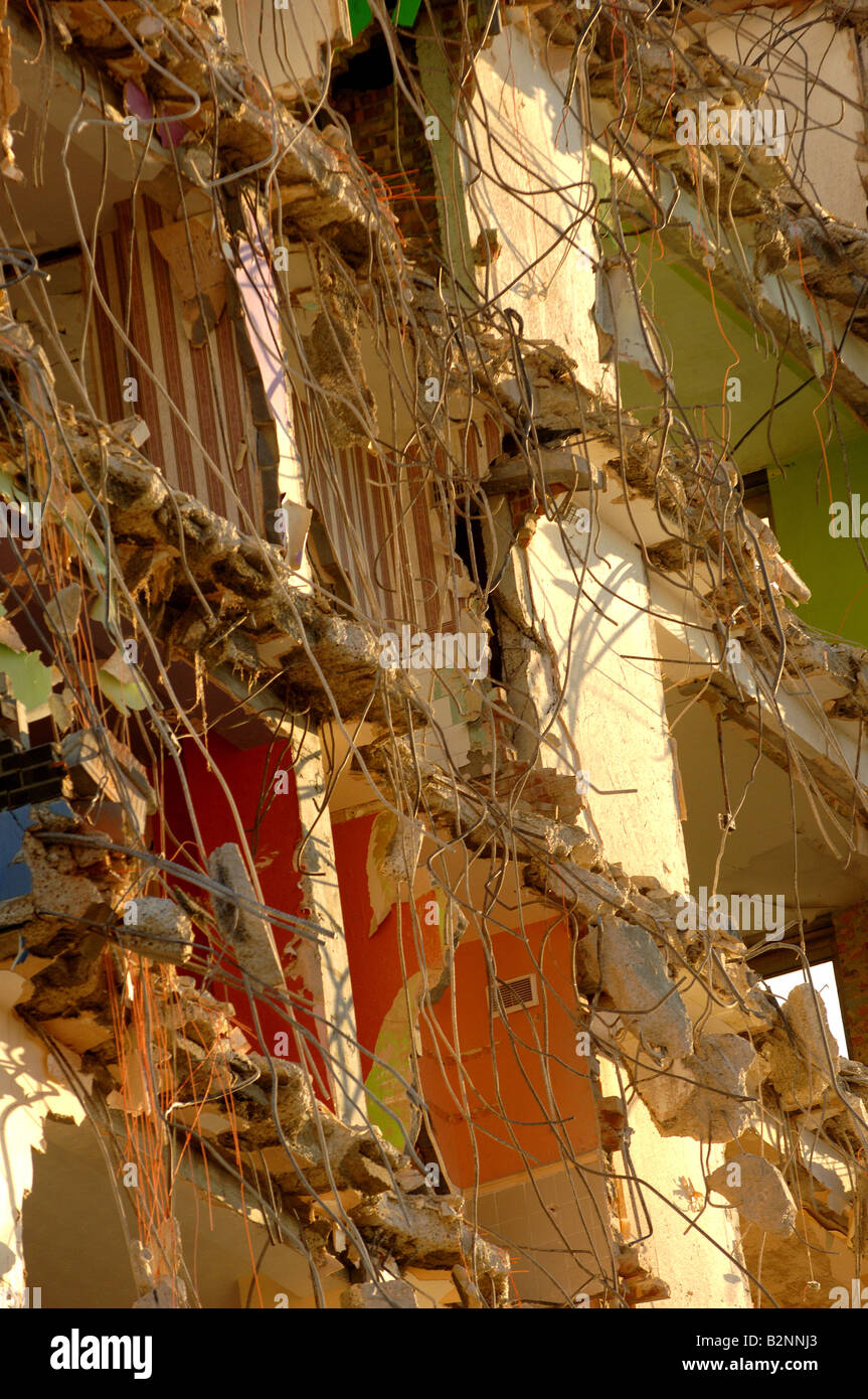 Demolition of tower block hi-res stock photography and images - Alamy