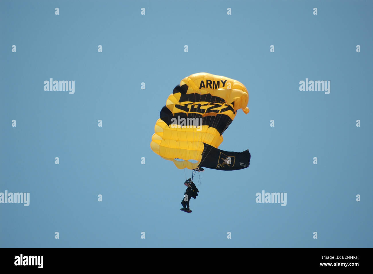Us military parachute jump hi-res stock photography and images - Alamy