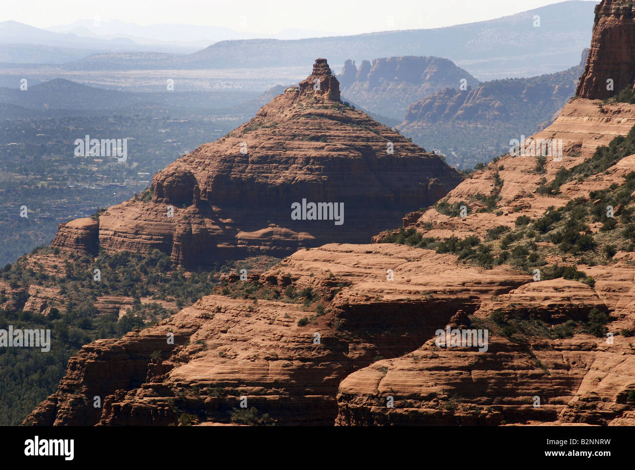 Red rocks surround Sedona Arizona Stock Photo - Alamy