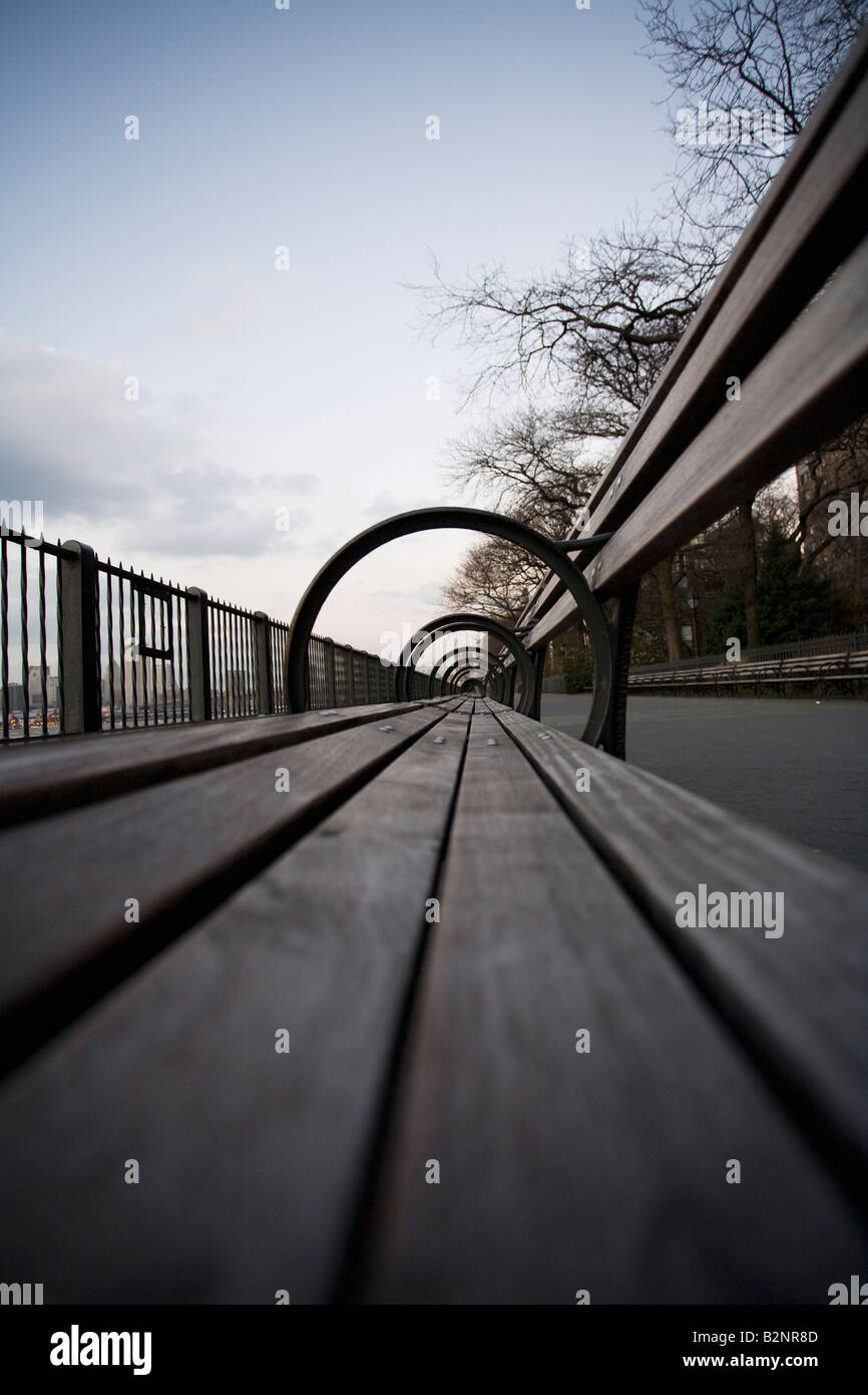 Park bench on the Brooklyn promenade Stock Photo - Alamy