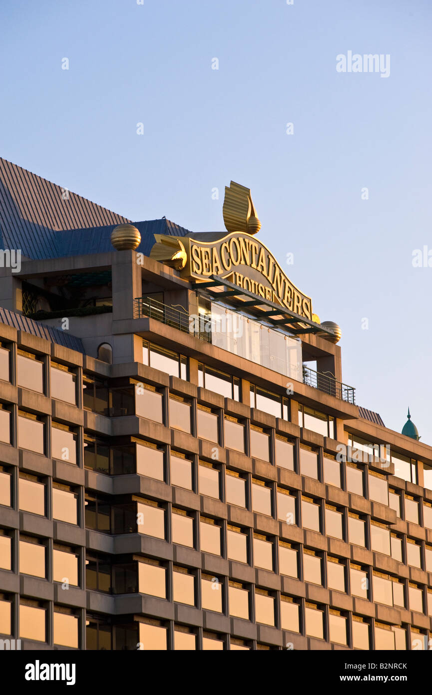 Sea containers house hi-res stock photography and images - Alamy