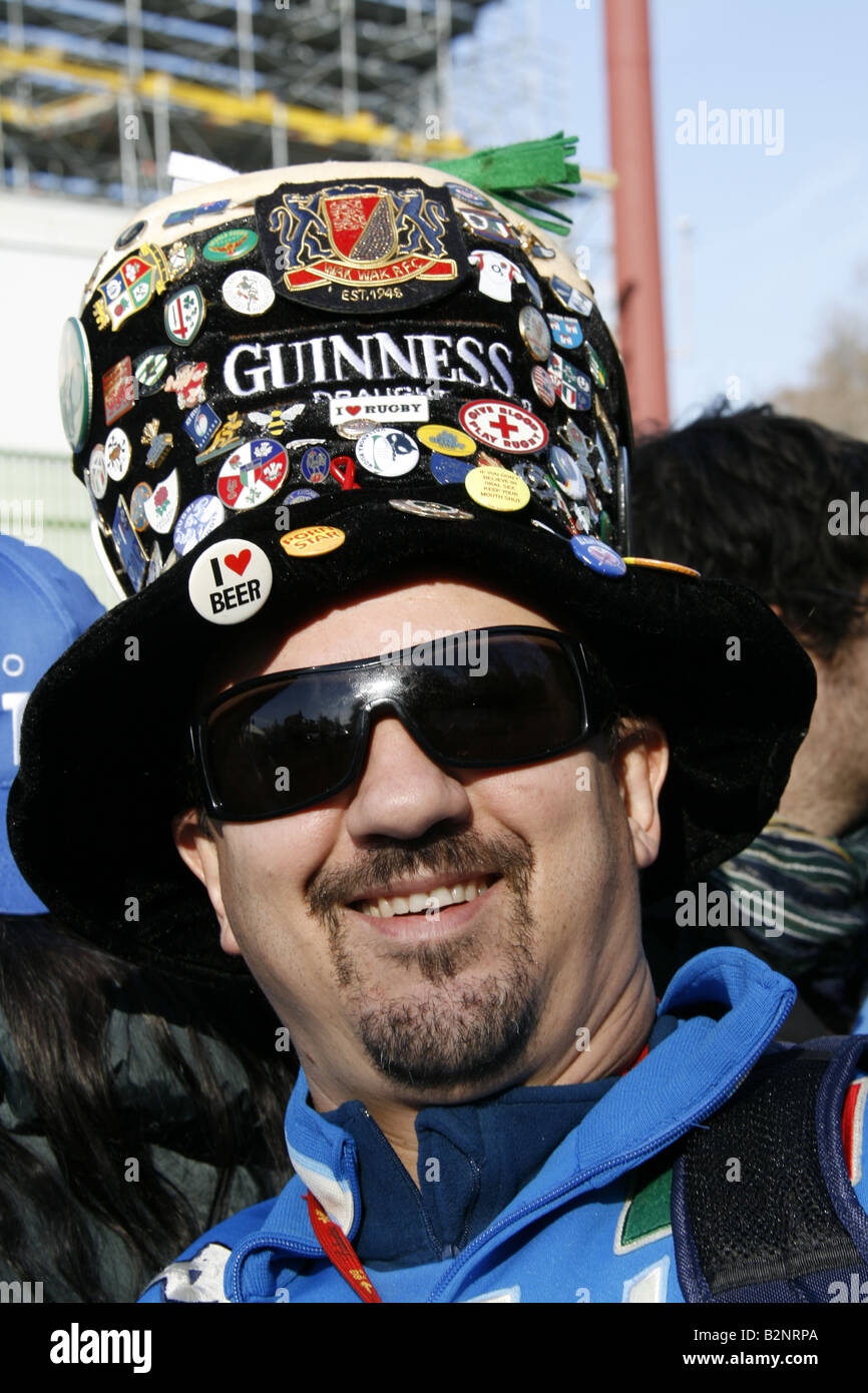 Rugby fan supporter italian italy hi-res stock photography and images ...