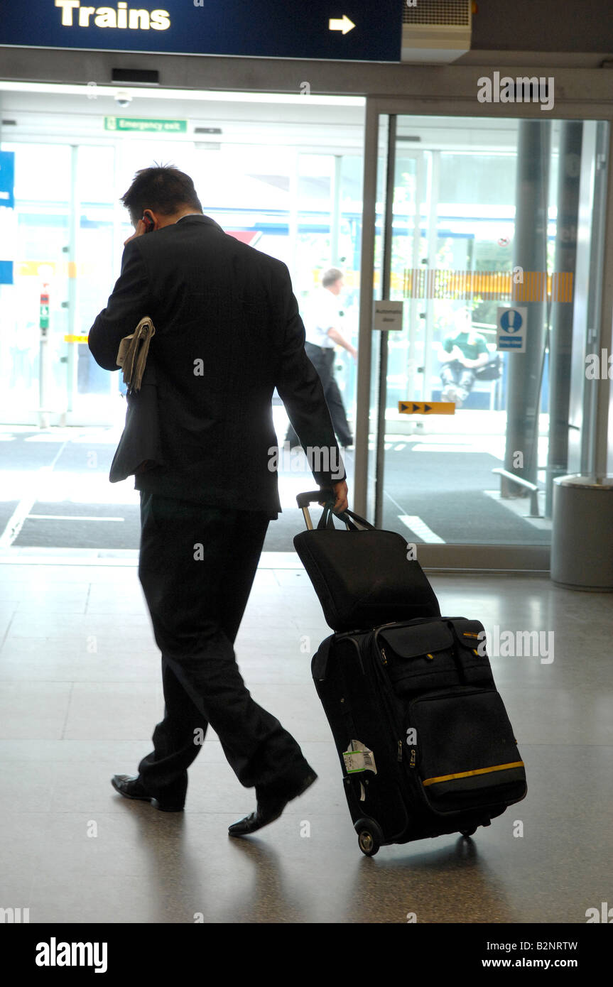 Commuter air travel hi-res stock photography and images - Alamy