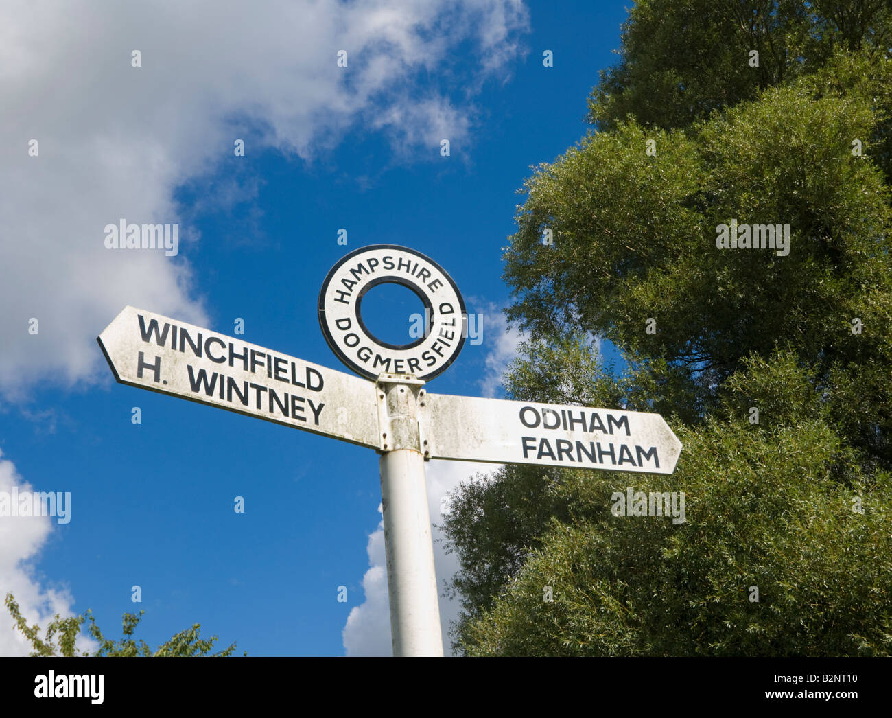 Road direction signs uk hi-res stock photography and images - Alamy