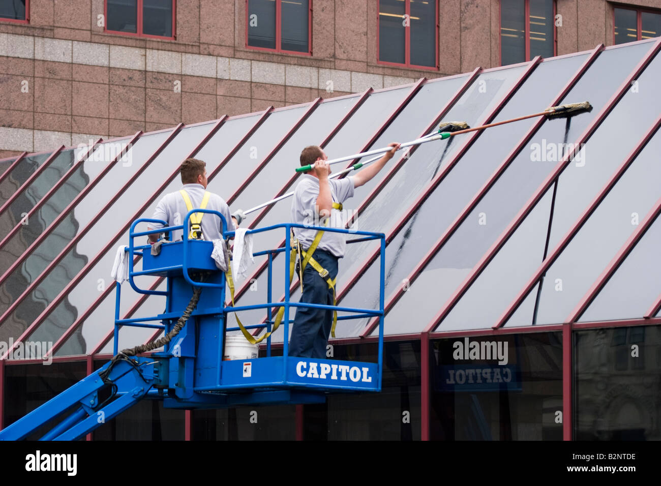 Window Washing Platform High Resolution Stock Photography and Images ...