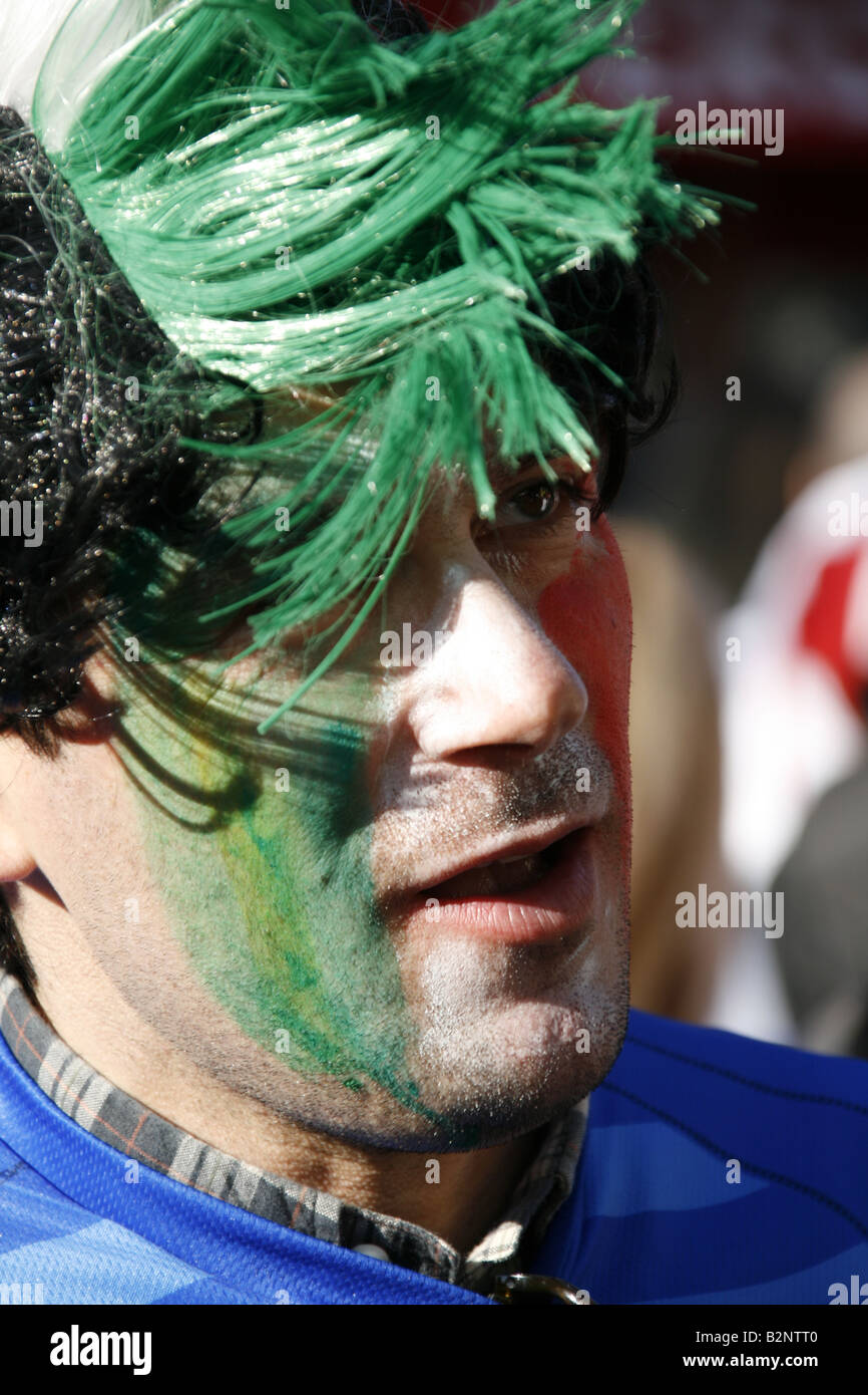 italian rugby fans in rome for the six nations match Stock Photo - Alamy