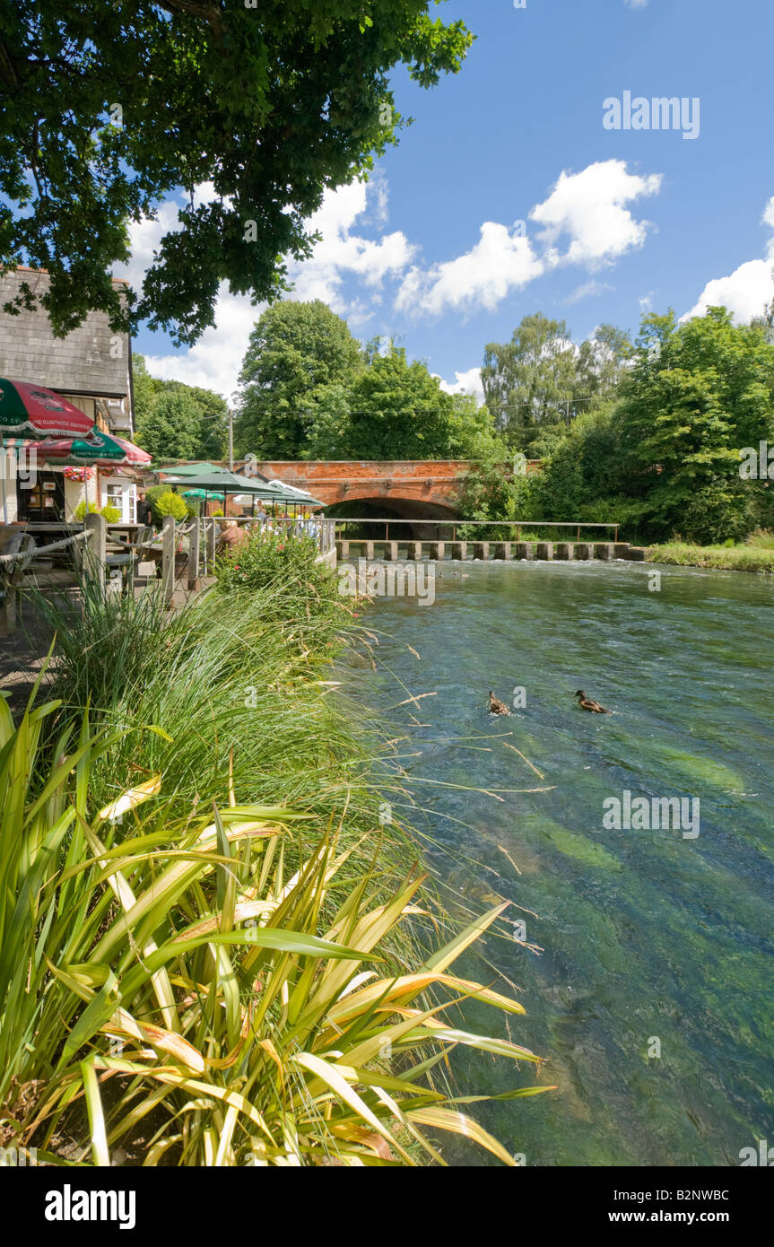The mayfly pub and river test hi-res stock photography and images - Alamy