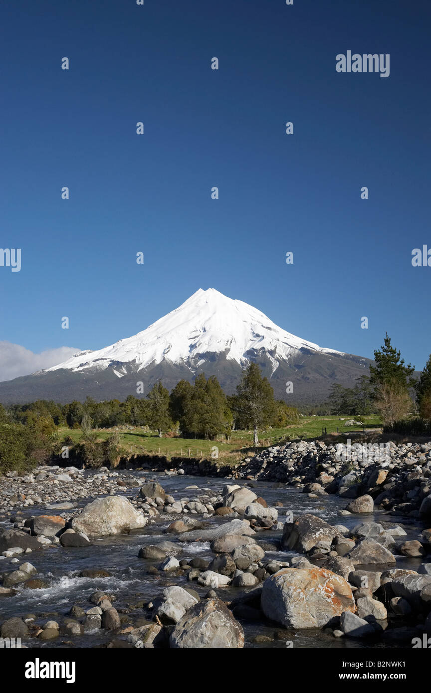 Waiwhakaiho River and Mt Taranaki Mt Egmont Taranaki North Island New ...