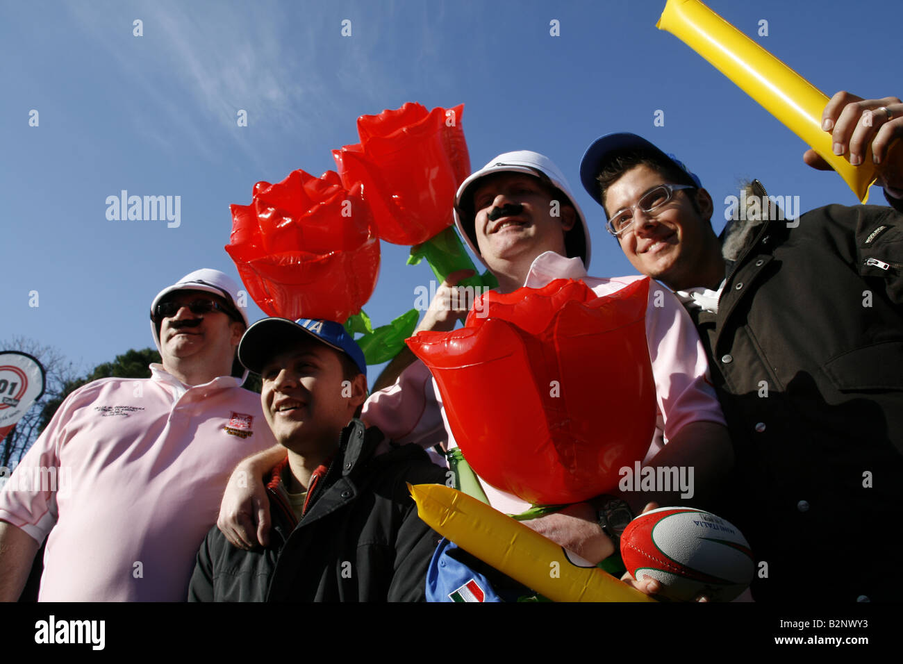 english rugby fans in rome for the six nations match versus italy 2008 ...