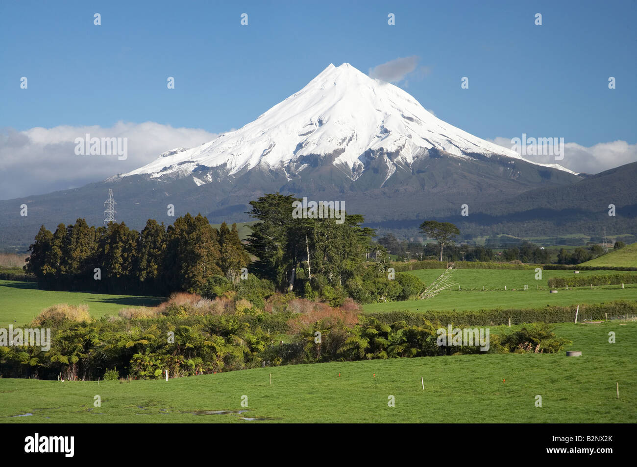 Mount taranaki farm hi-res stock photography and images - Alamy