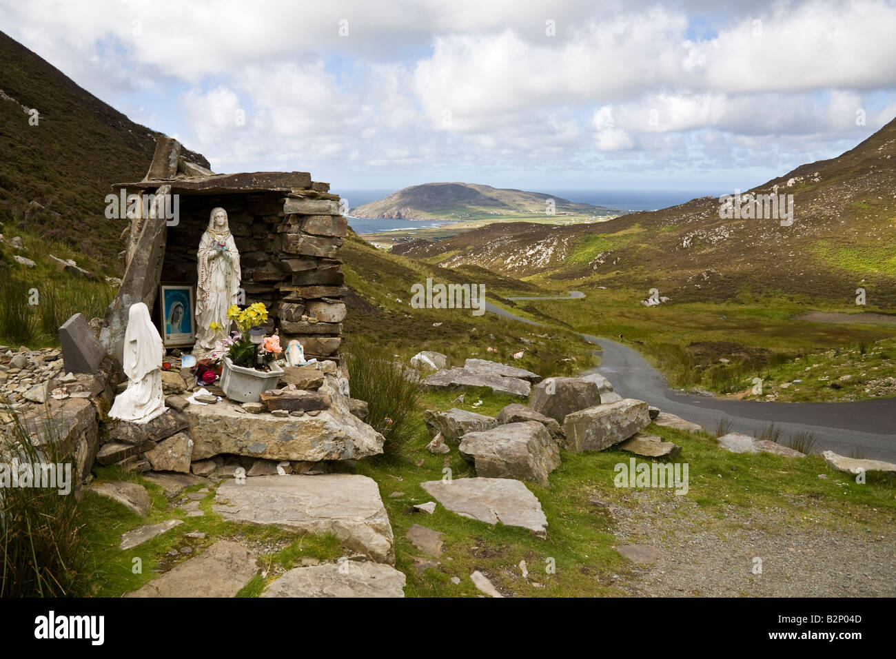 Gap of Mamore between Mamore Hill and Croaghcarragh on the way to ...