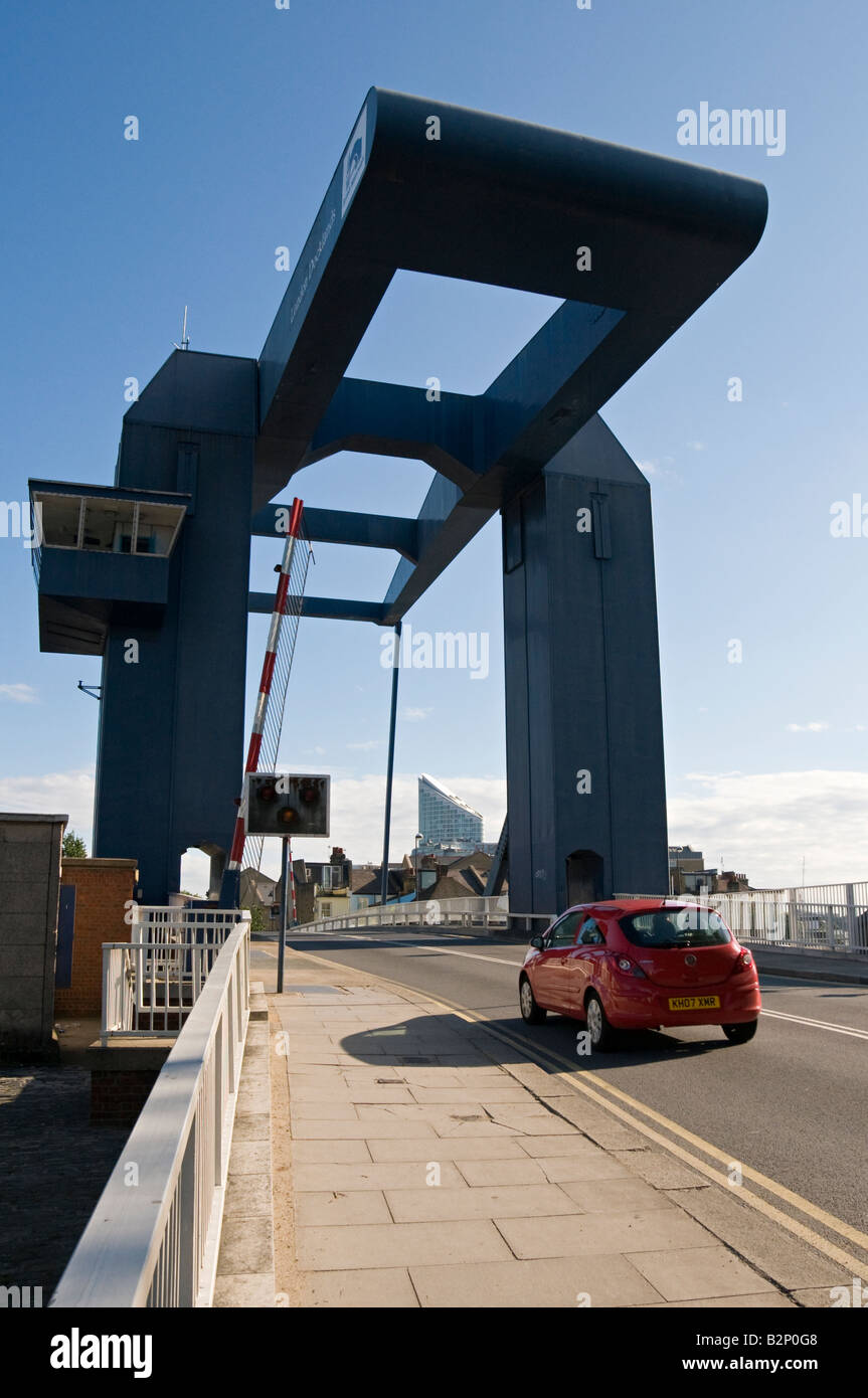 Single leaf bascule bridge hi-res stock photography and images - Alamy