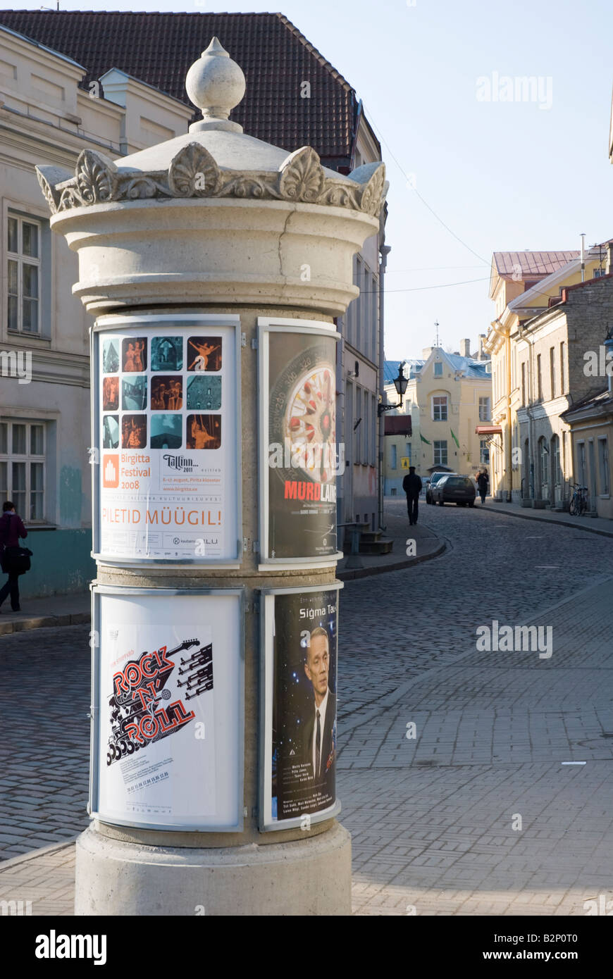 Road pillar hi-res stock photography and images - Alamy
