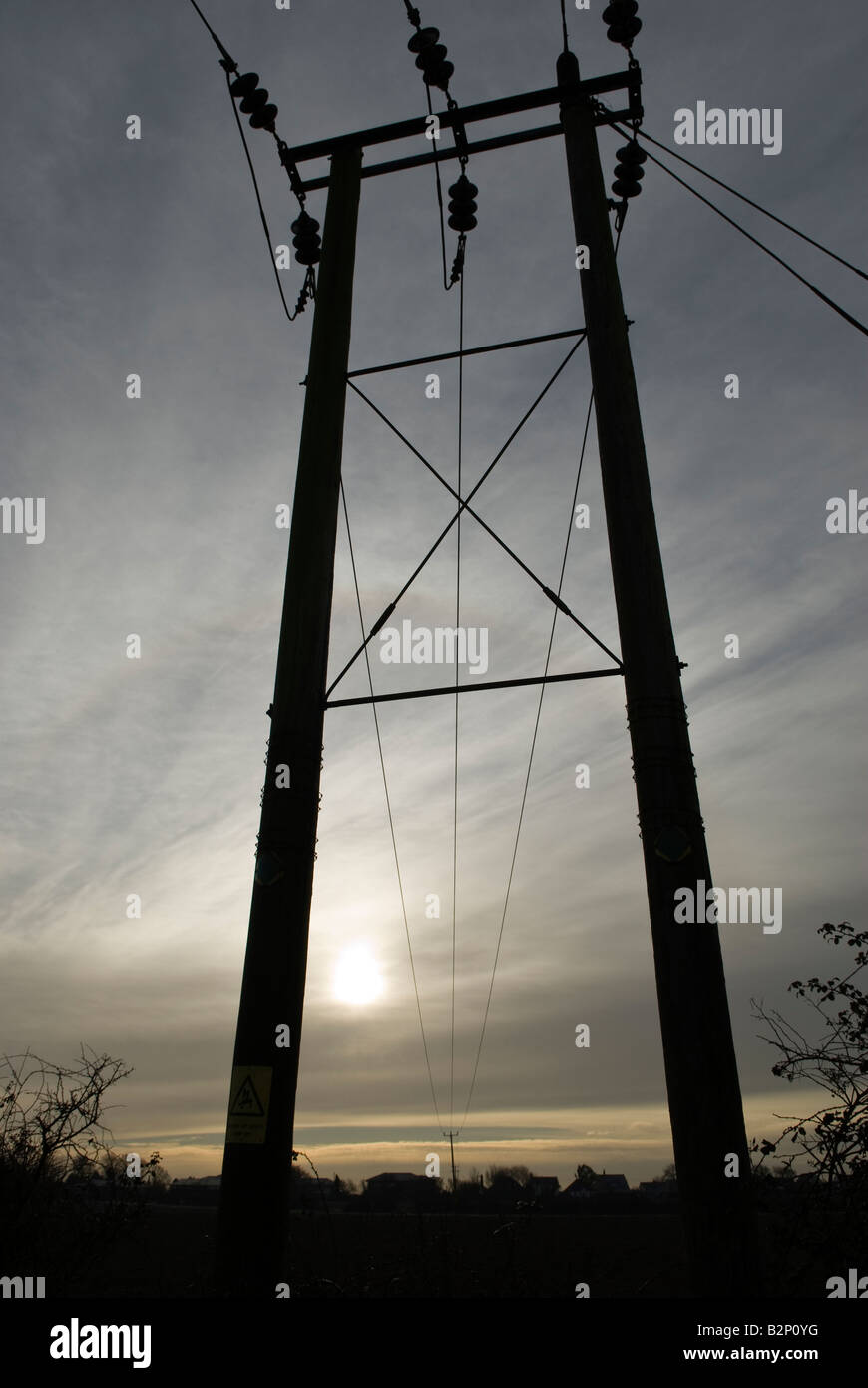Overhead electric cables hi-res stock photography and images - Alamy