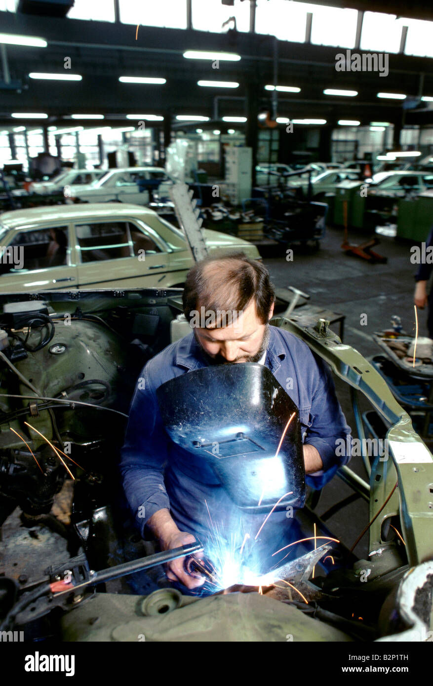 mercedes car factory germany 1985 Stock Photo - Alamy
