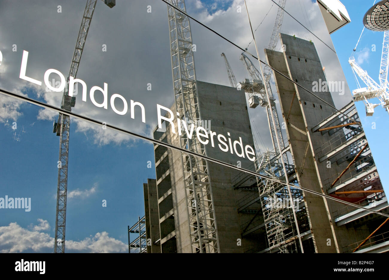 London Riverside under construction Stock Photo - Alamy