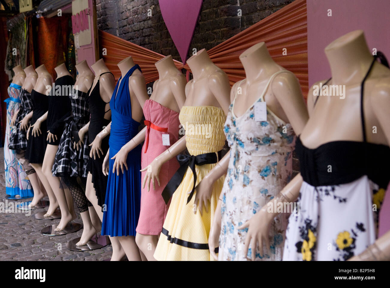 Dress shop manikins hi-res stock photography and images - Alamy