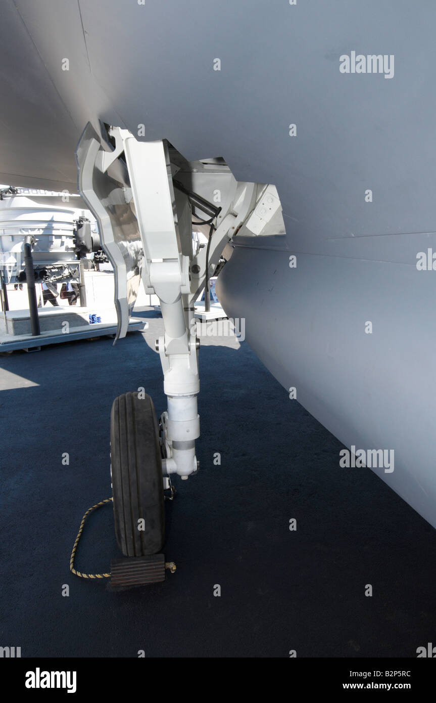 Naval f 35 hi-res stock photography and images - Alamy