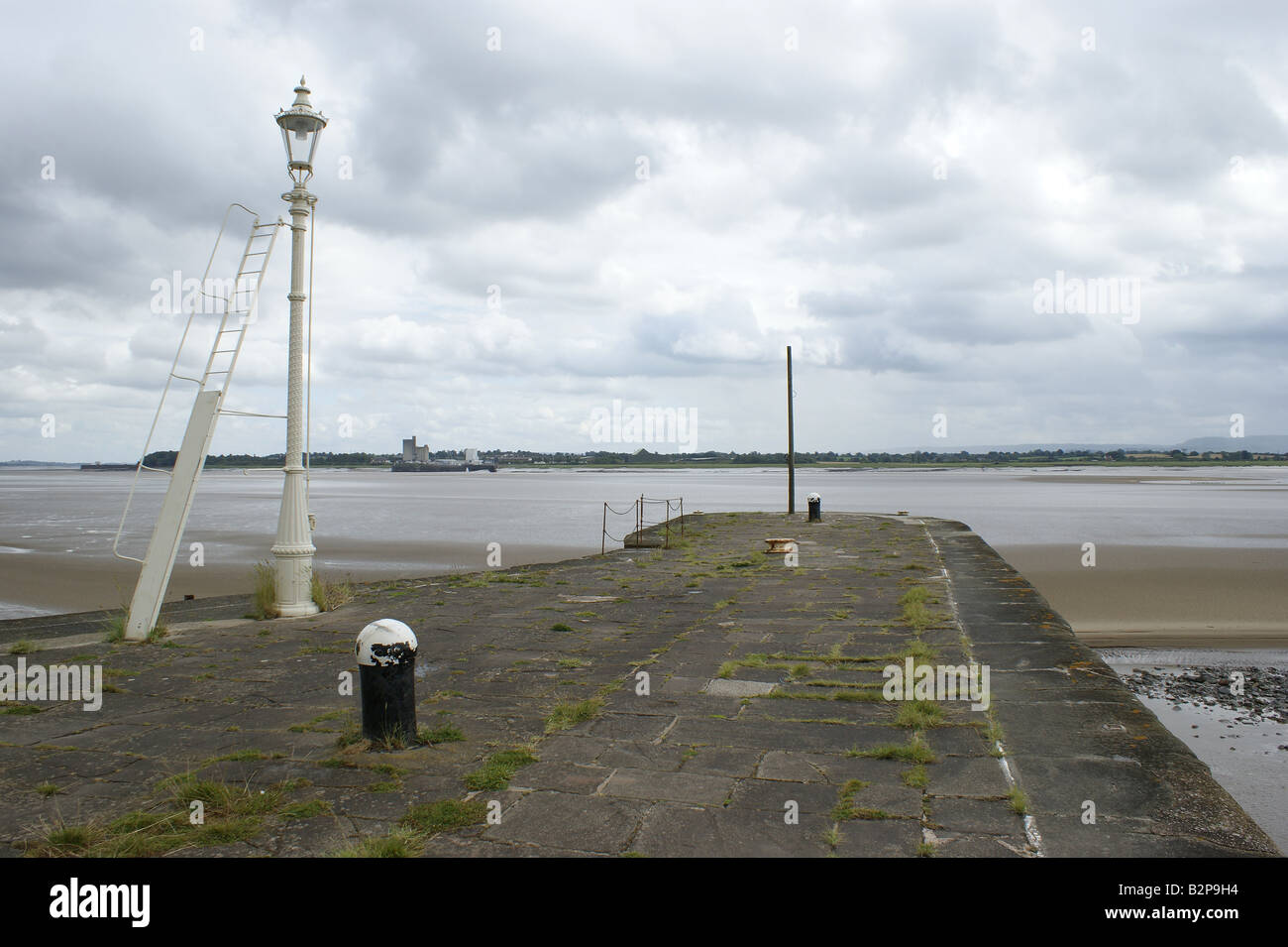 Lydney restored port hi-res stock photography and images - Alamy