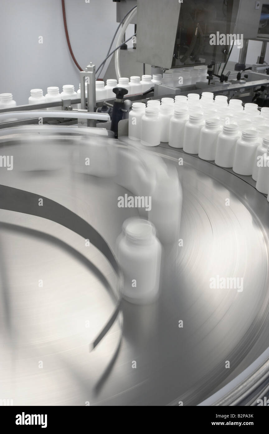 Tablets production line hi-res stock photography and images - Alamy