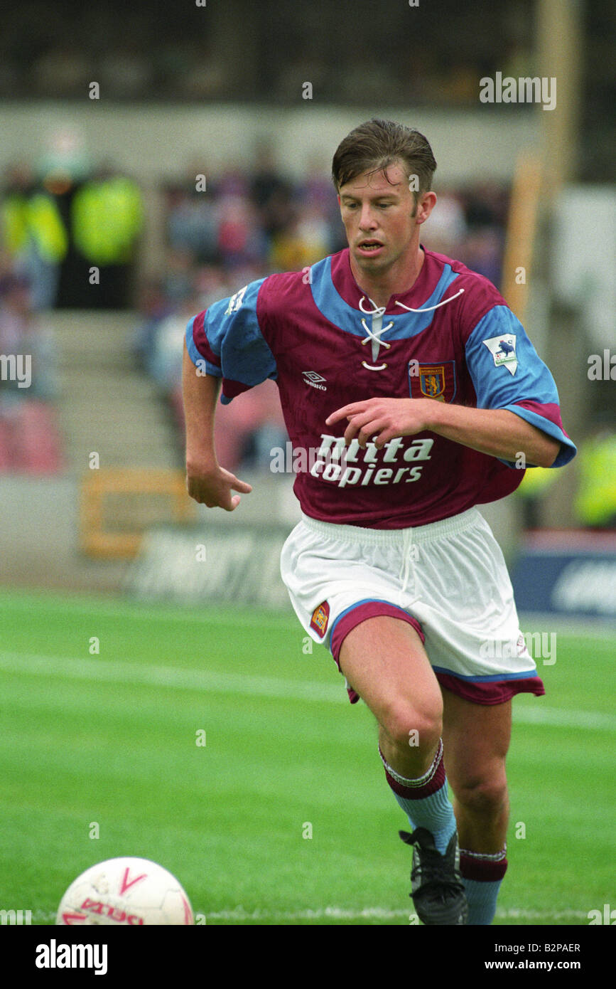 Aston Villa footballer Steve Froggatt 9 8 92 Stock Photo - Alamy