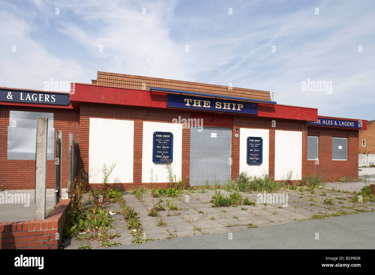 The Ship pub closed down and boarded up in Salford UK Stock Photo - Alamy