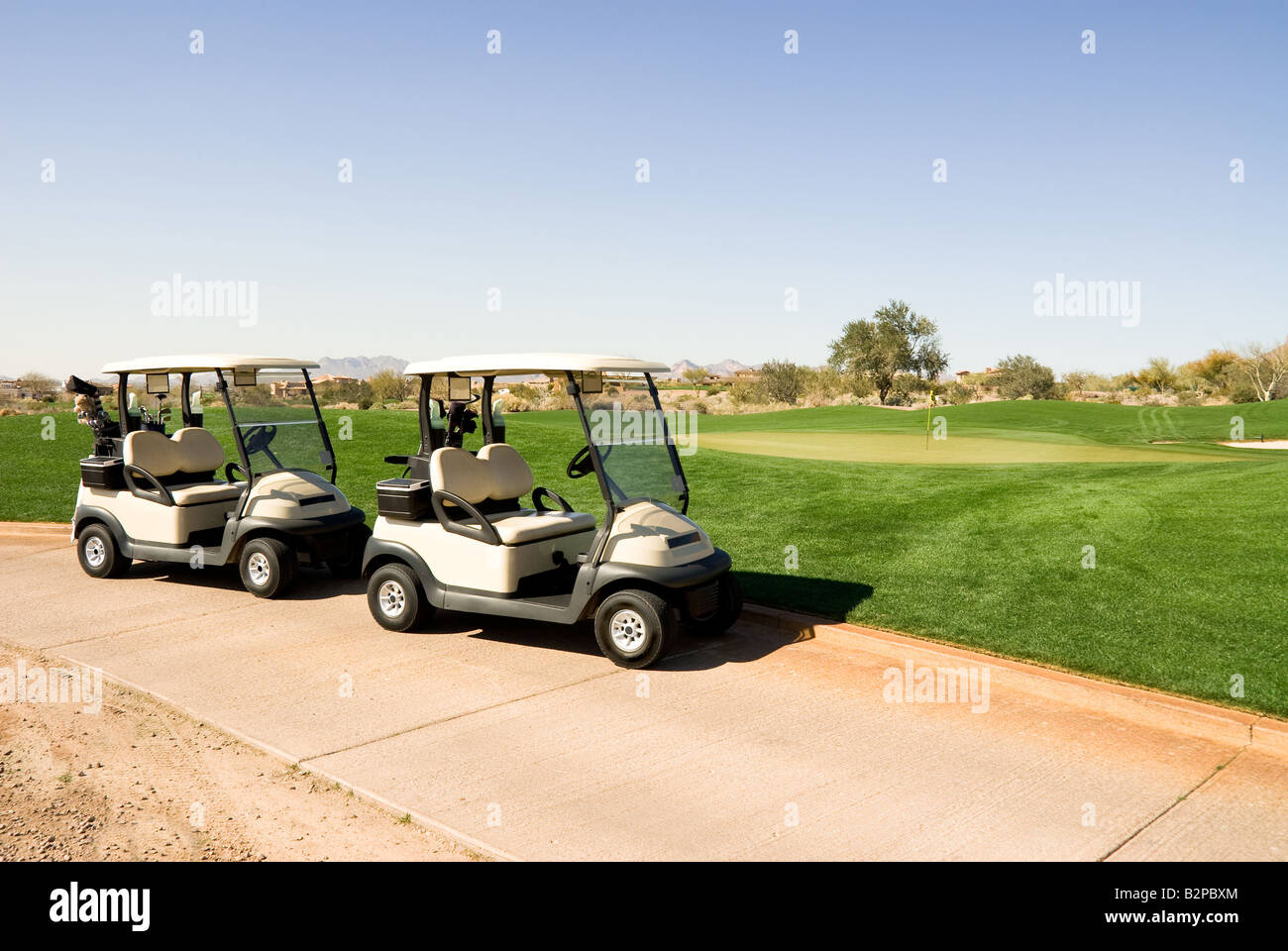 Golf cart pathway hi-res stock photography and images - Alamy