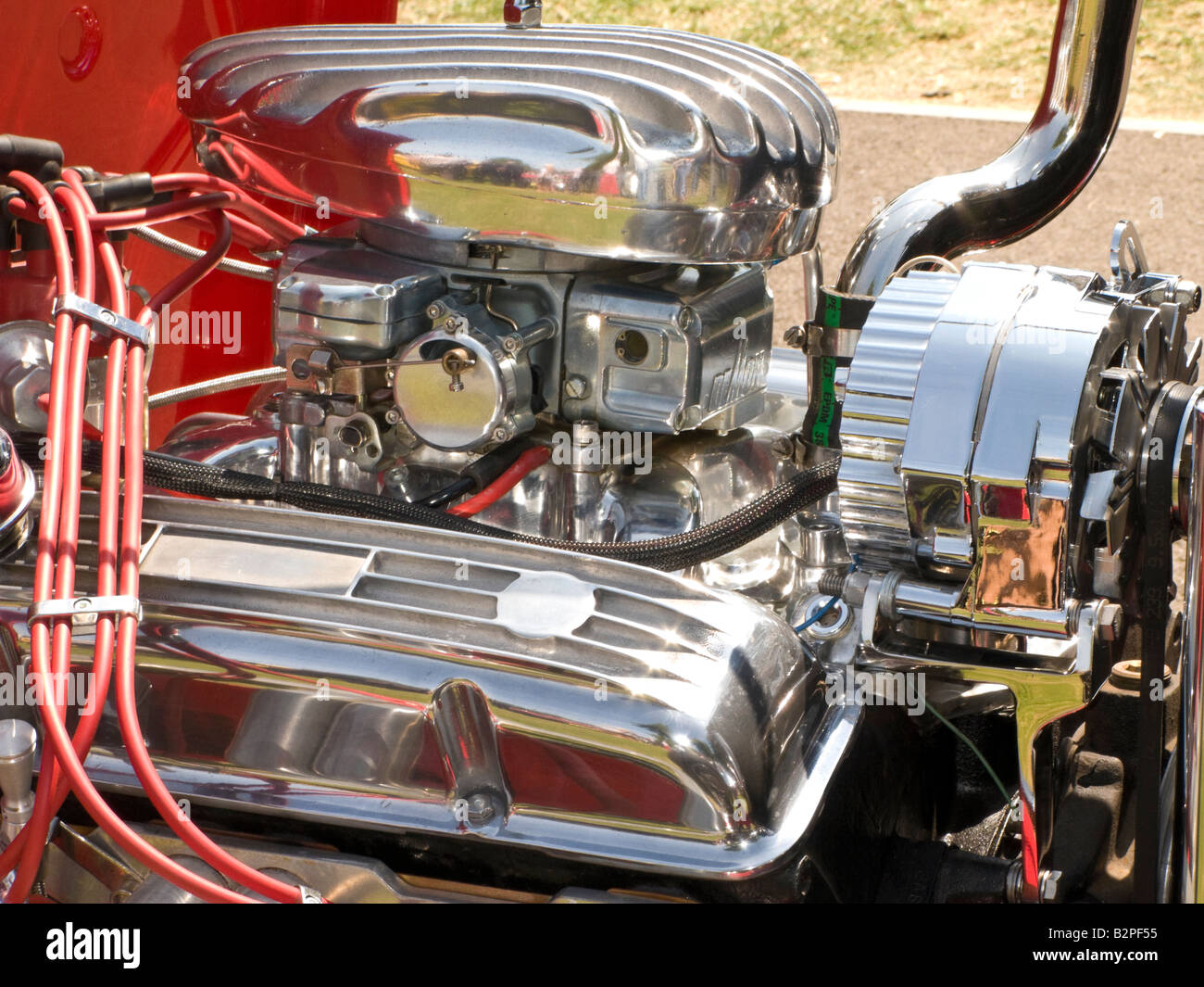 Chrome engine of an old American car Stock Photo - Alamy