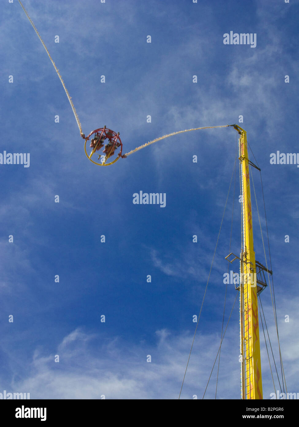 Bungee ride hi-res stock photography and images - Alamy