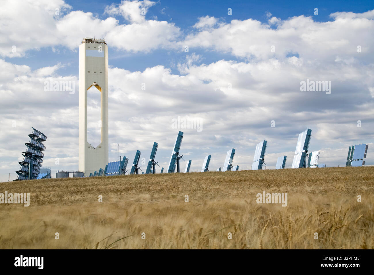 Solar power tower hi-res stock photography and images - Alamy