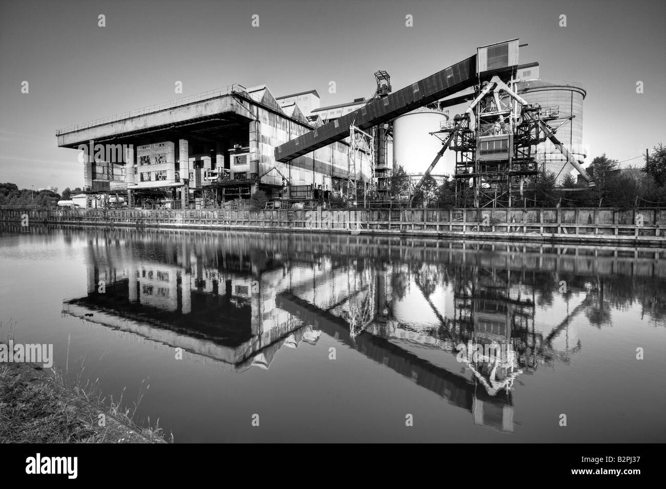 Derelict factory, Brunner Mond, Winnington, Northwich, Cheshire, UK ...