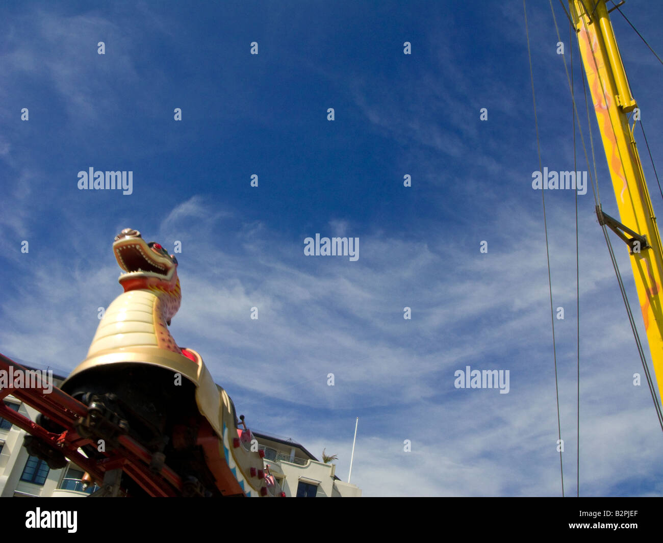 Bungee ride hi-res stock photography and images - Alamy