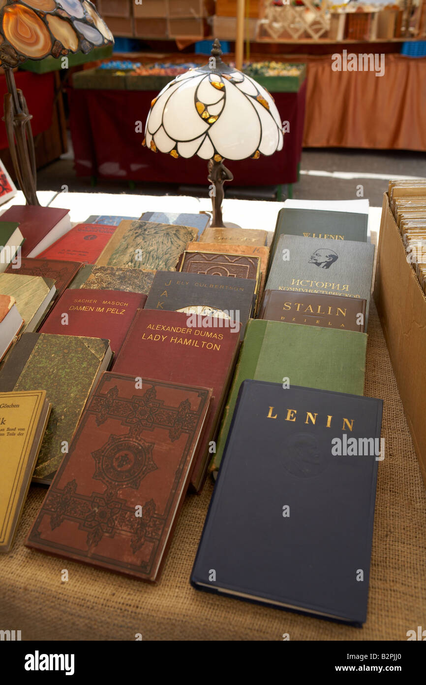 Classic books hi-res stock photography and images - Alamy