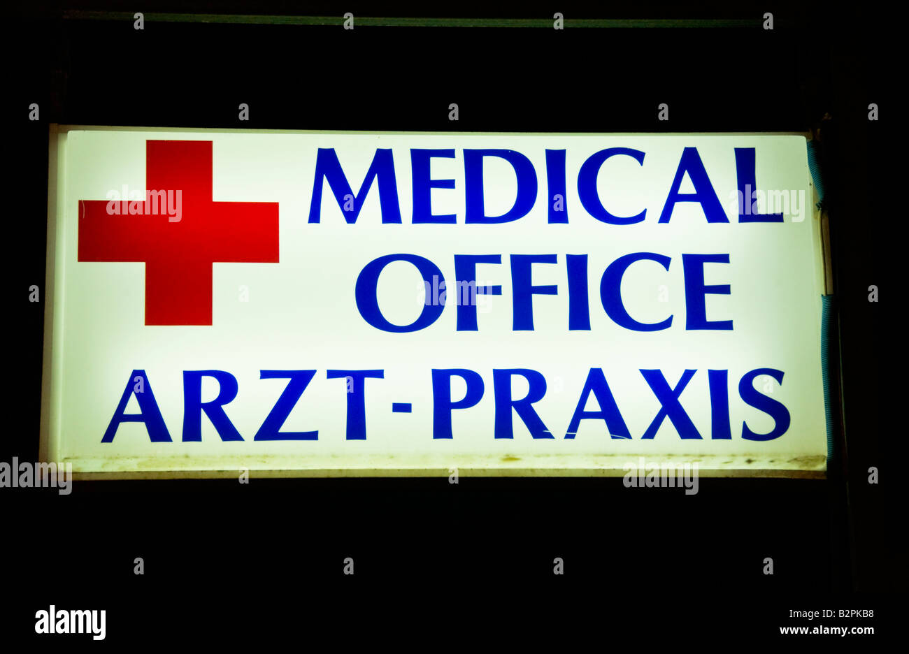 External illuminated signage hi-res stock photography and images - Alamy