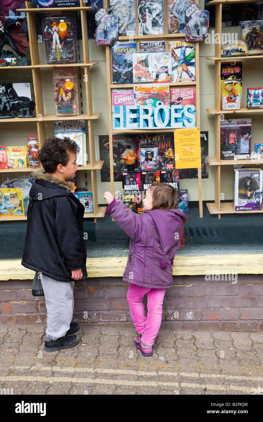 Comics shop hi-res stock photography and images - Alamy