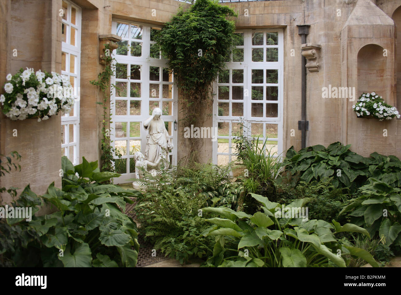 Harlaxton Manor High Resolution Stock Photography and Images - Alamy