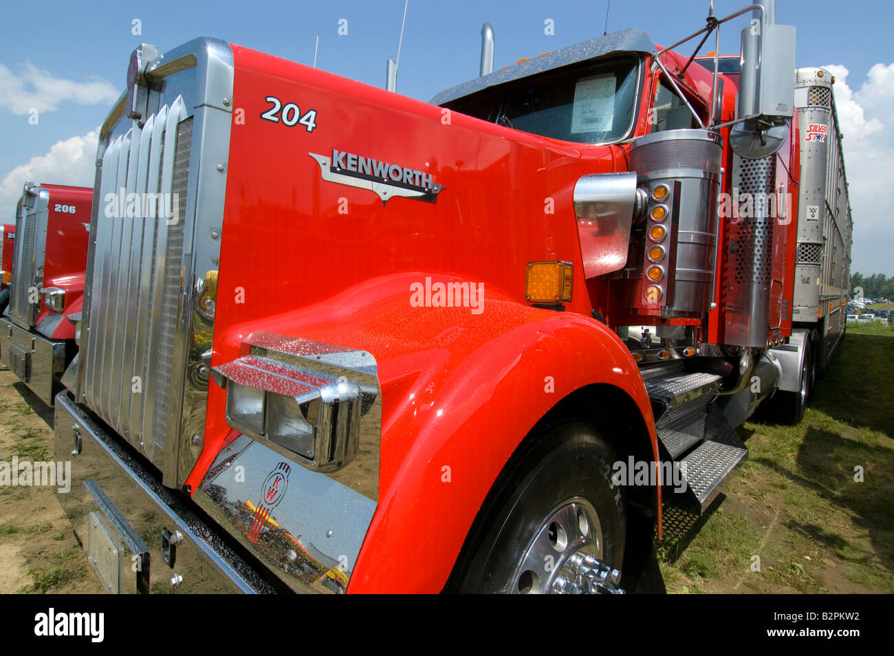 Semi tractor trailer big rig trucks Stock Photo - Alamy