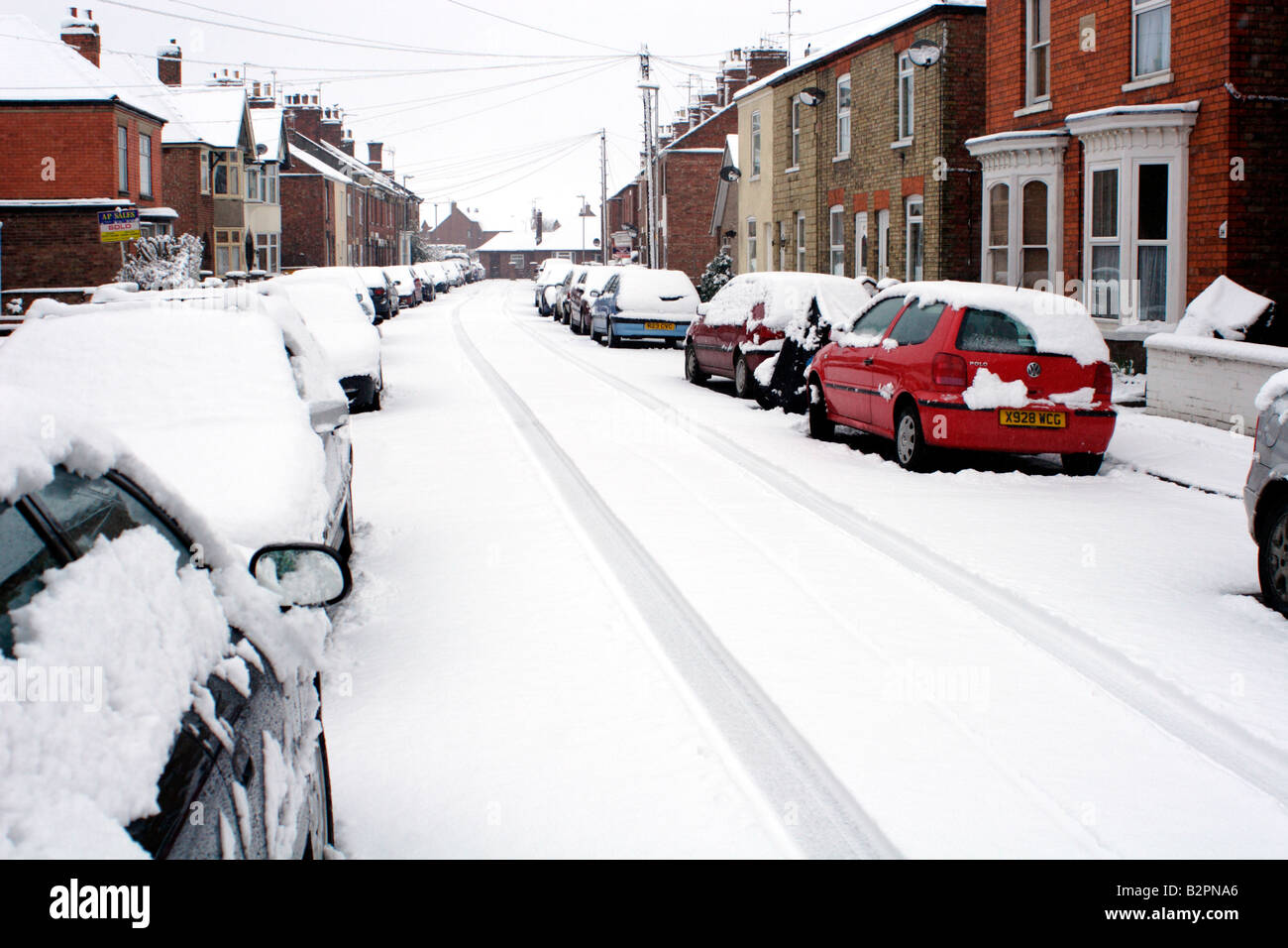Street in the snow, UK Stock Photo - Alamy
