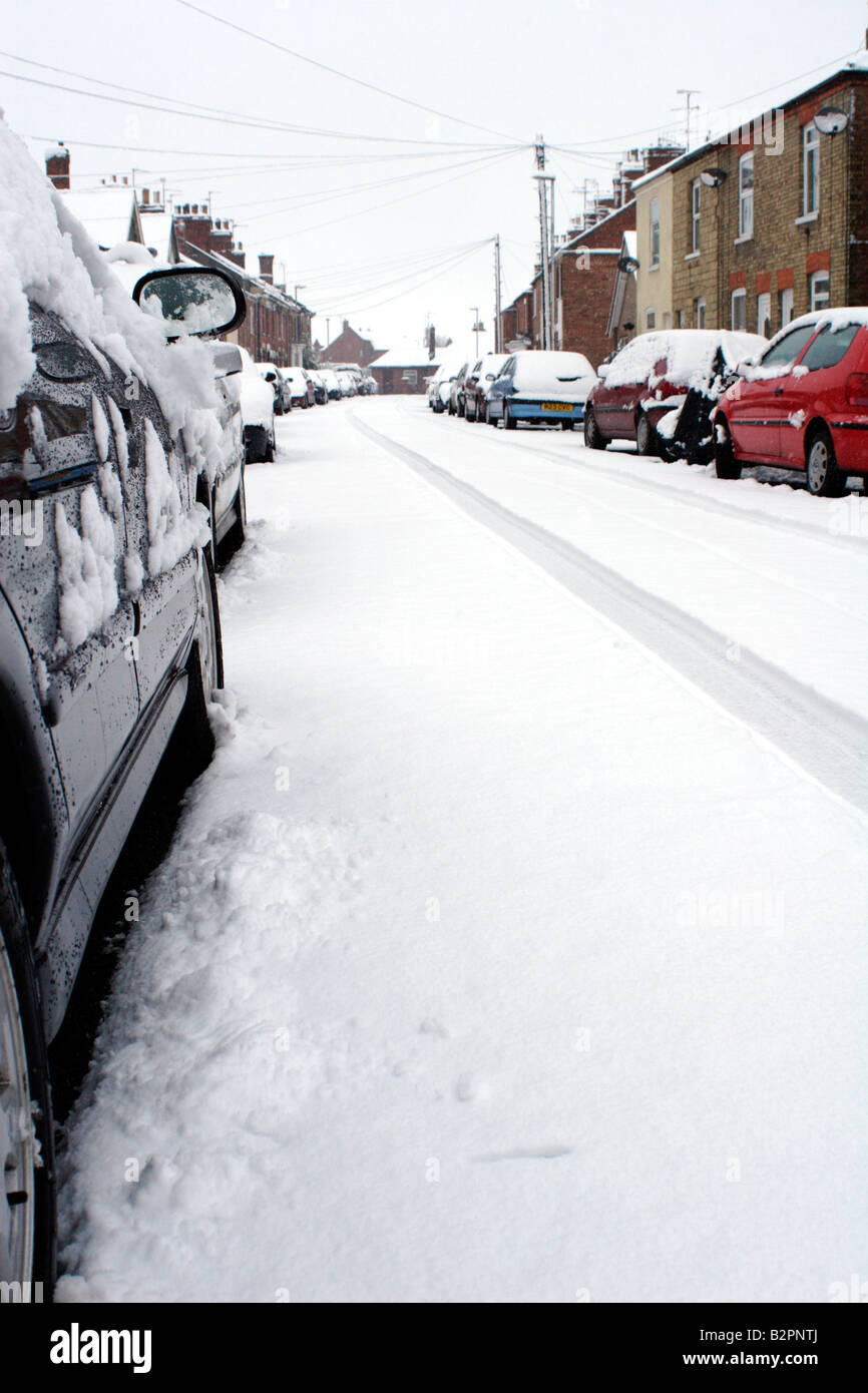 Street in the snow, UK Stock Photo - Alamy
