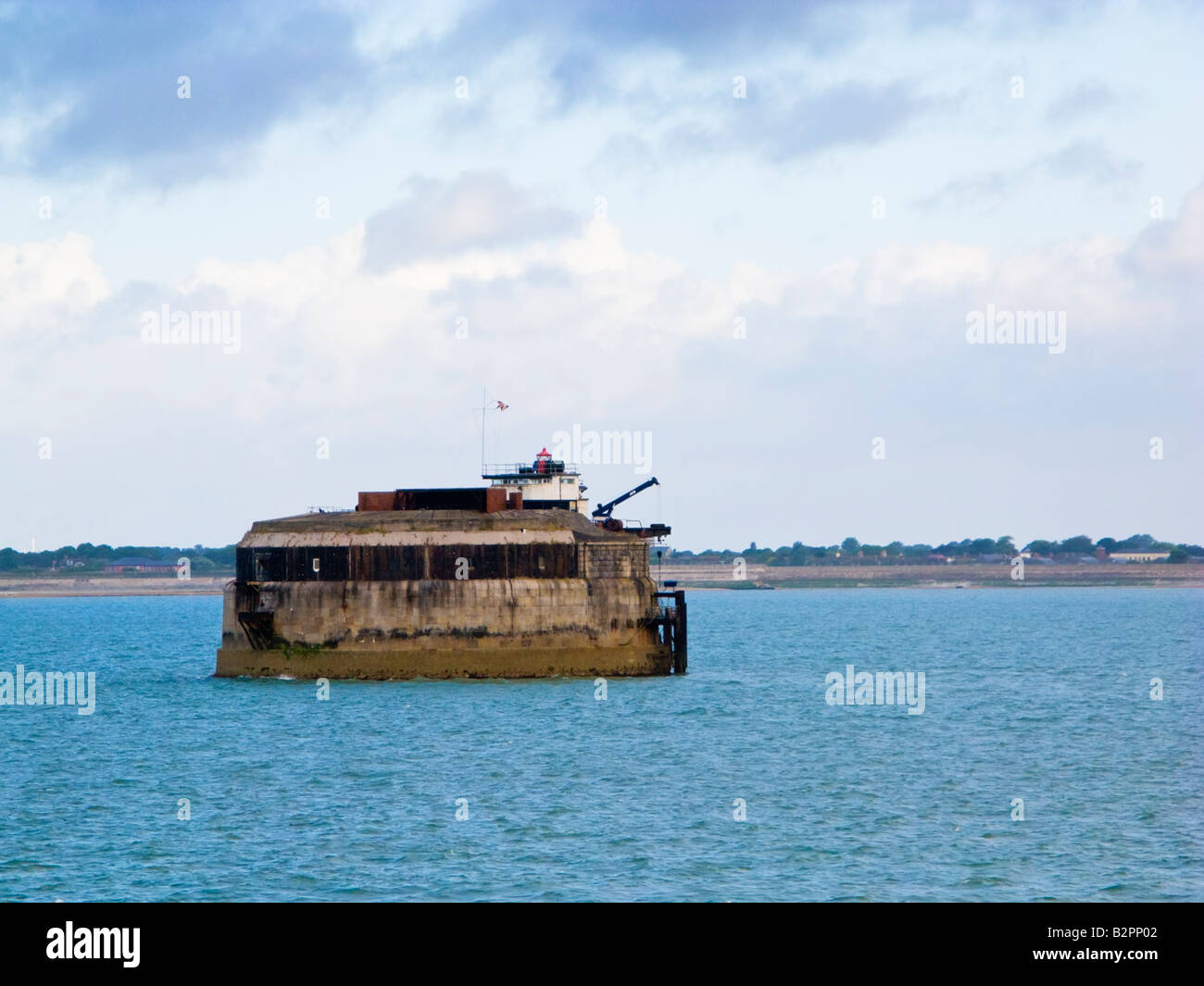Spitbank sea fort in The Solent at the entrance to Portsmouth Harbour ...