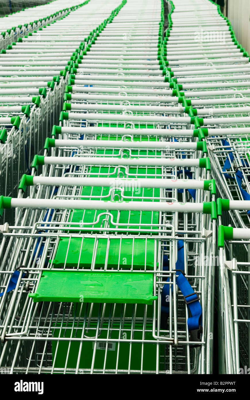supermarket shopping trolleys. shopping carts Stock Photo - Alamy